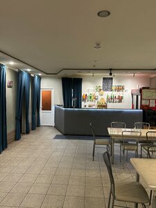 Уют (Komsomolskaya ulitsa No:121А, stanitsa Poputnaya), kafe  Krasnodarski krayından