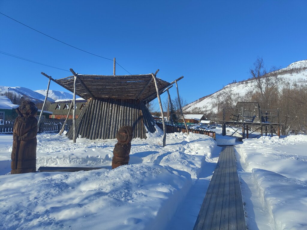 Turistik yerler Корякский дом, Kamçatski krayı, foto