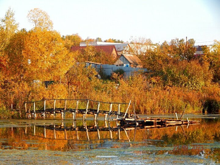 Turistik yerler Бульвар искусств имени Никаса Сафронова, Dmitrovgrad, foto