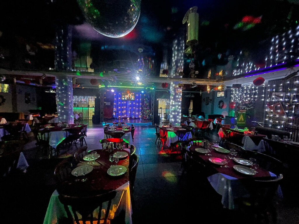 Gece kulüpleri Ударник, Perm, foto