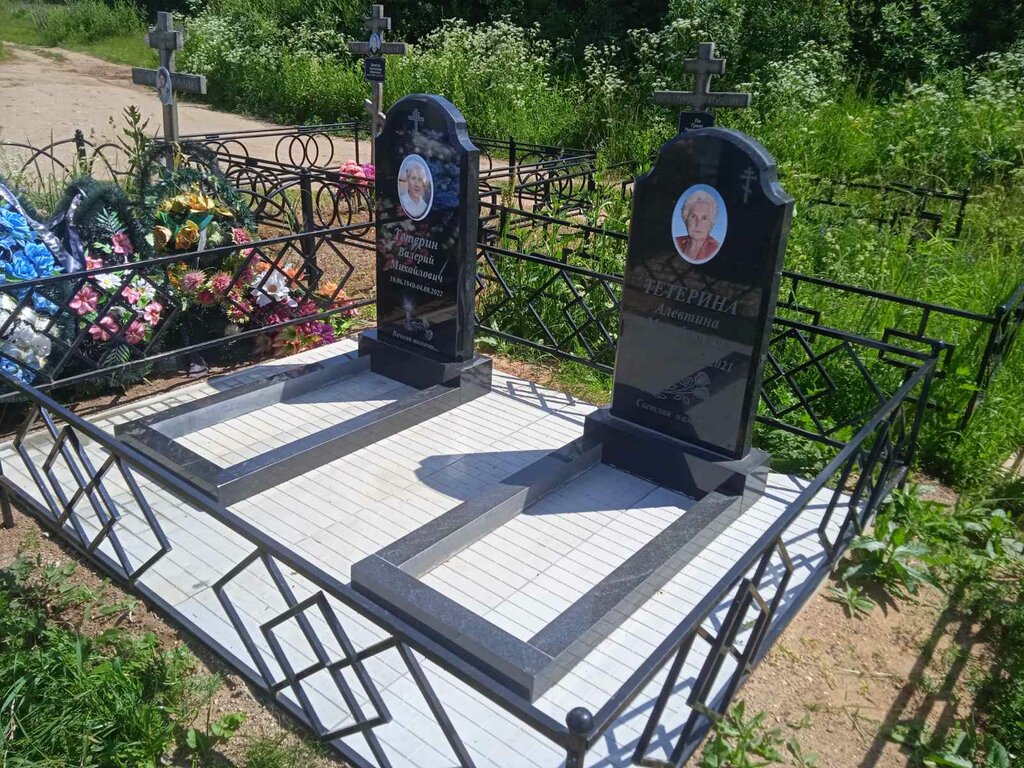 Heykel ve mezarlık taşı üreticileri Nentori, Gavrilov‑Yam, foto