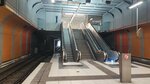 Charleroi Quest (Hainaut, Charleroi, Rue du Grand Central), hızlı ulaşım istasyonu  Charleroi'dan