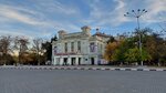 Evpatoriysky Theater named after A.S. Pushkin (проспект Ленина No:1), tiyatrolar  Yevpatorya'dan