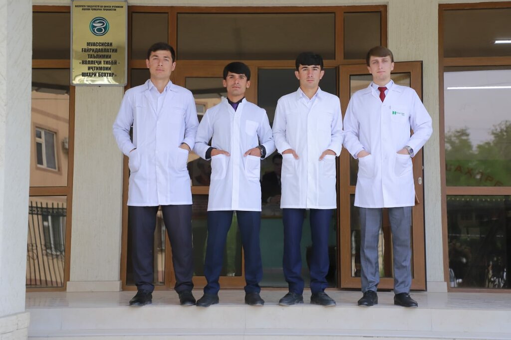 Yüksekokul Медицинский колледж, Kurgan‑Tübe, foto