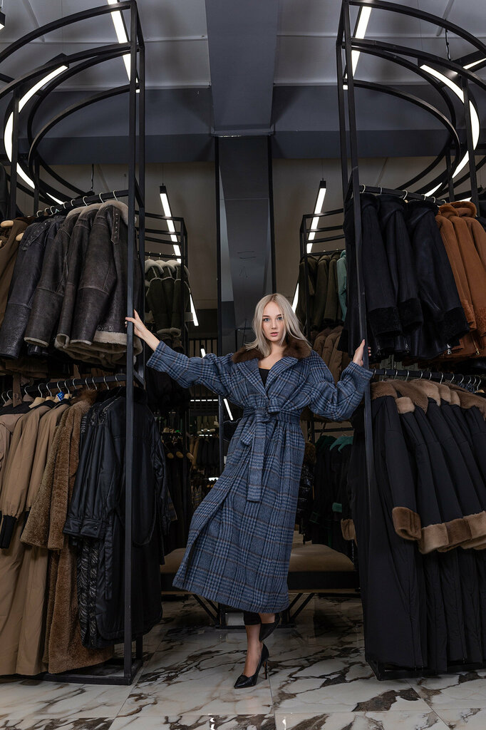 Kürk ve deri giyim mağazaları Orion moda, Stavropolski krayı, foto