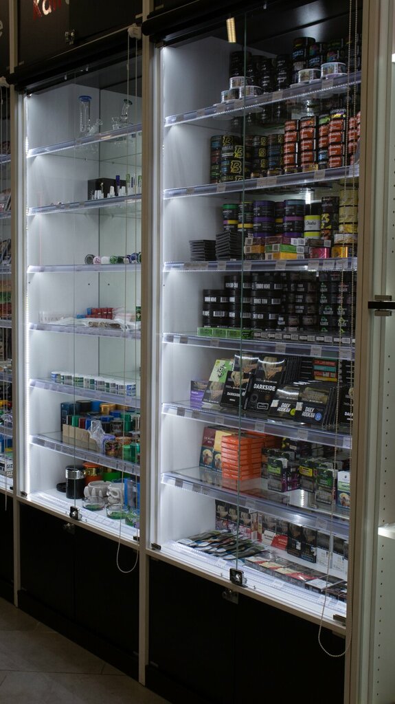 Tütün, sigara mağazaları Kaif Smoke, Saint‑Petersburg, foto