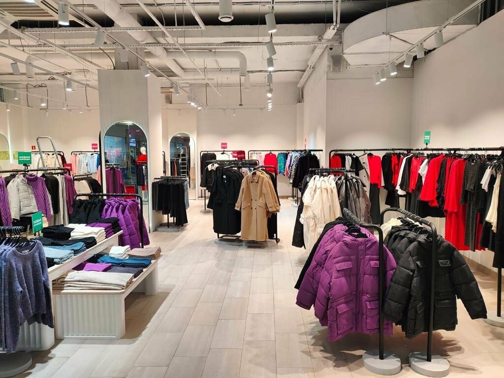 Giyim mağazası Concept Club, Engels, foto