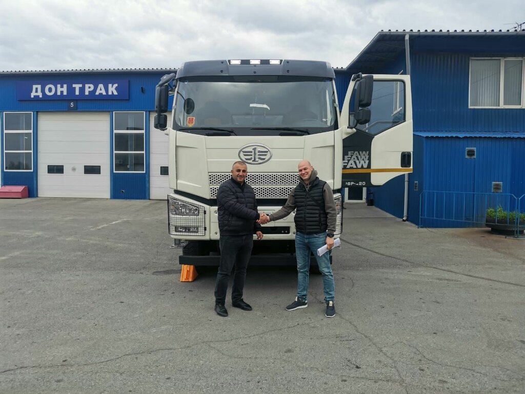 Kamyon ve ağır vasıta satış ve servis firmaları СпецАвтоТрейд, Yekaterinburg, foto