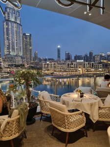 Novikov (Dubai Mall, Downtown Dubai, Dubai), kafe  Dubai'den