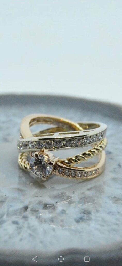 Kuyumcu atölyeleri Izumrud, Belgorod, foto