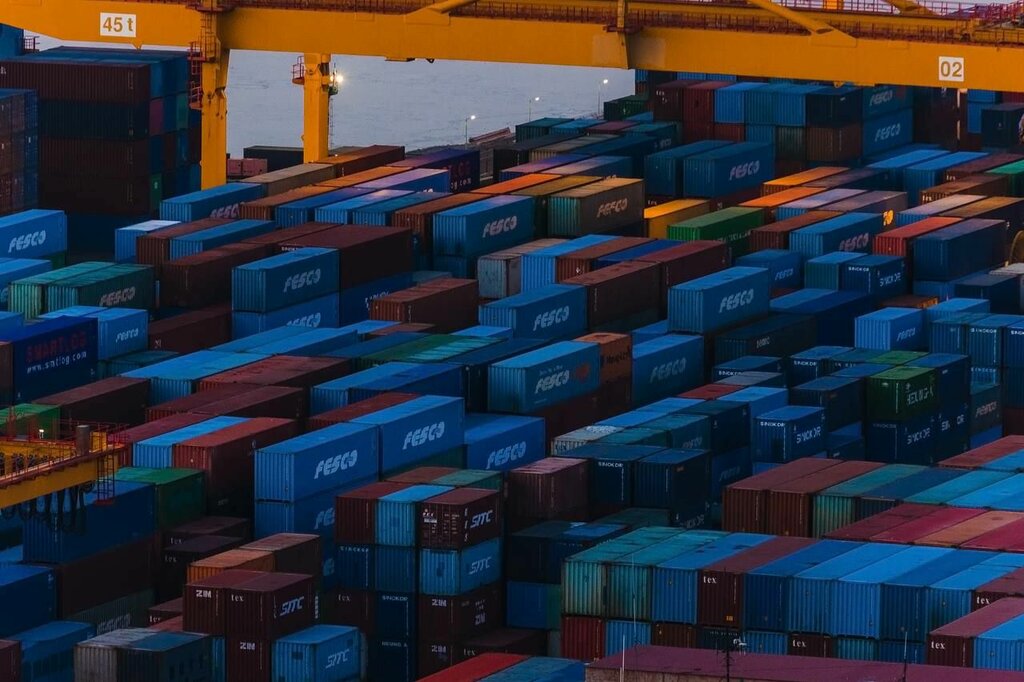 Konteyner nakliyatı Radius, Vladivostok, foto