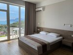 Villa Bianka (No:39, микрорайон Дельфин, посёлок Семидворье), otel  Kırım Cumhuriyeti'nden
