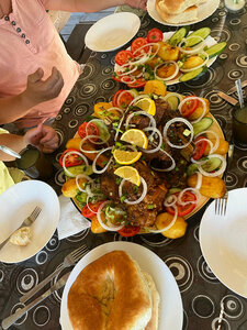 Лето (Republic of Altai, Ongudayskiy rayon, selo Akbom), kafe