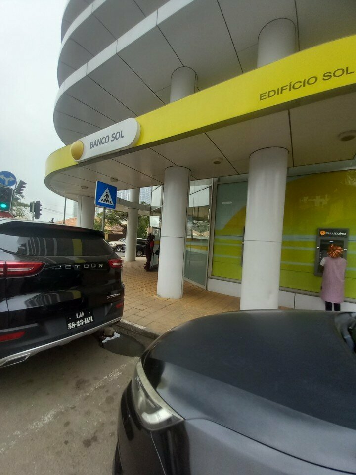 Banka Banco sol, Loanda, foto