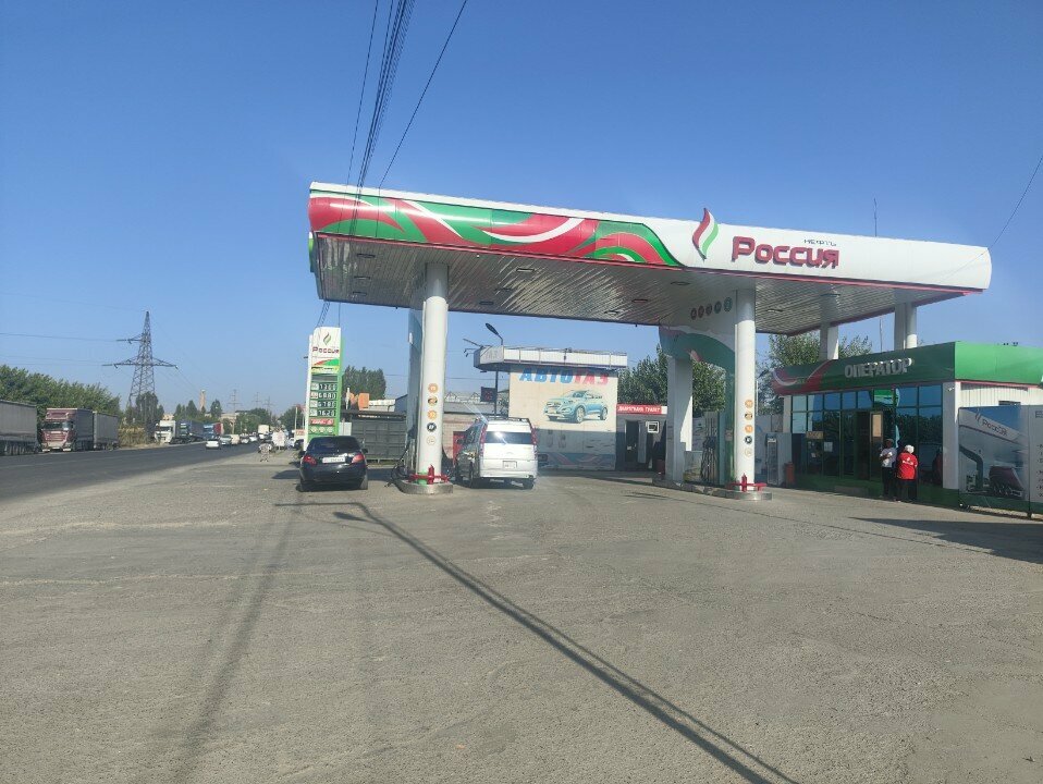Benzin istasyonu Russia Oil, Oş İli, foto