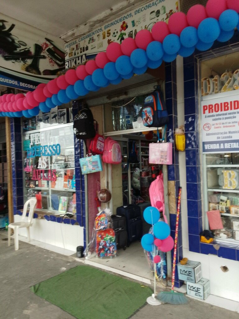 Ev eşyası mağazaları Loja, Loanda, foto