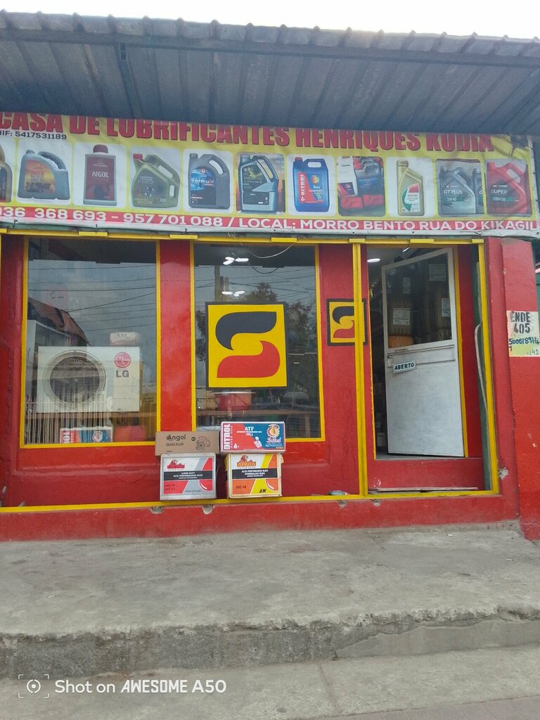 Yağlama ürünleri Mercado, Loanda, foto