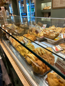 Panzerotti Luini (Via Santa Radegonda No:16), fast food  Milano'dan
