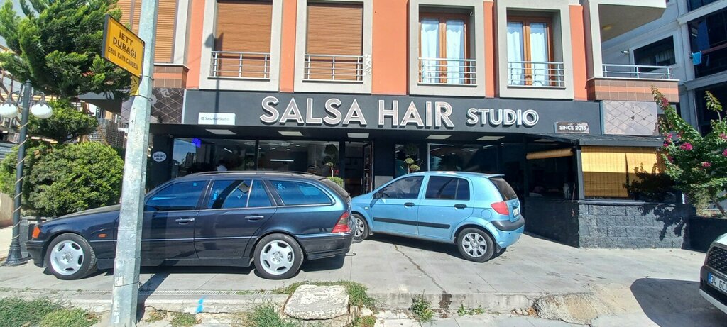 Stil uzmanı, makyöz Salsa Bayan Kuaförü, İstanbul, foto