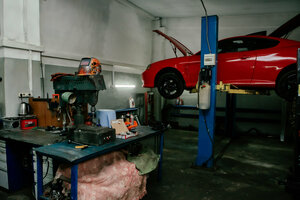 Car service Dyadi Vani (Bolshaya Sankt-Peterburgskaya Street No:80с1Г), otomobil servisi  Velikiy Novgorod'dan