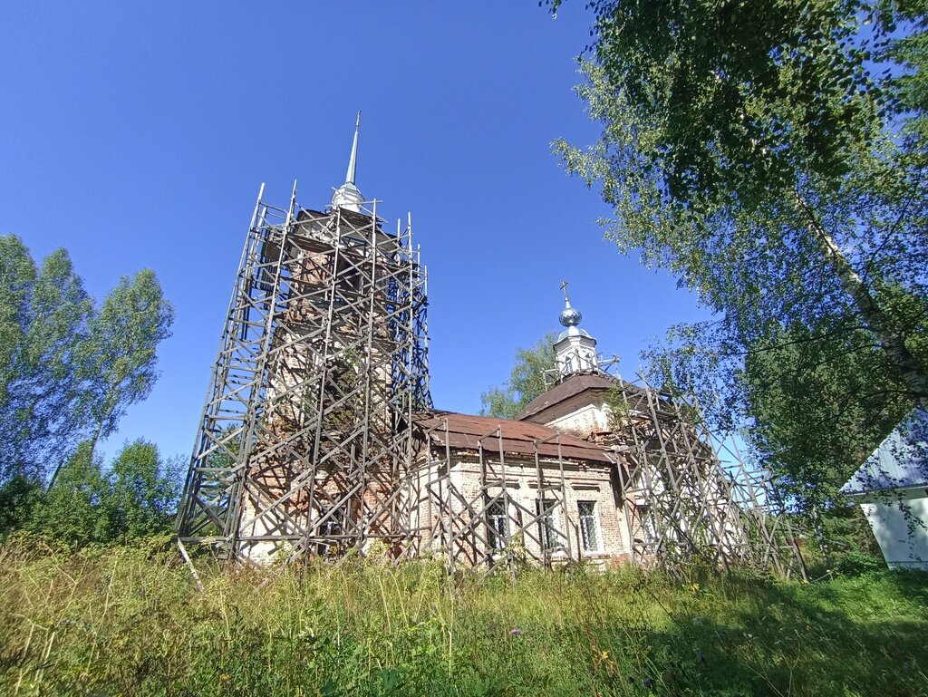 Ortodoks kiliseleri Tserkov Voskreseniya Khristova v Yelkino, Kostromskaya oblastı, foto