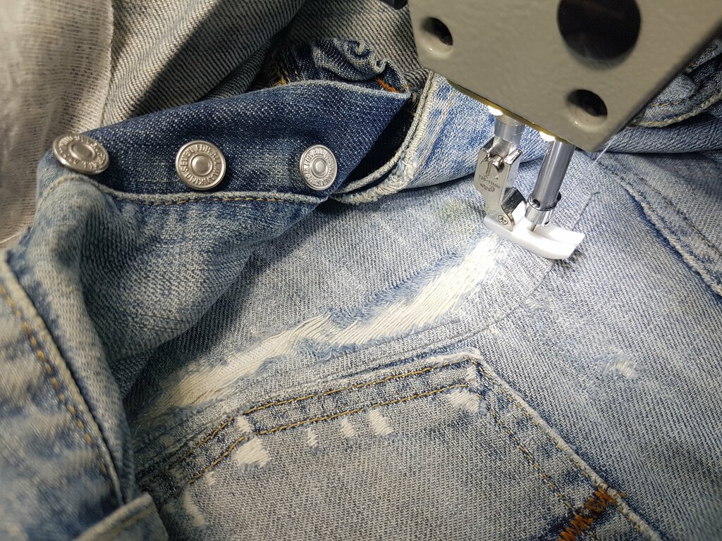 Kıyafet tamiri Zинер, Kemerovo, foto