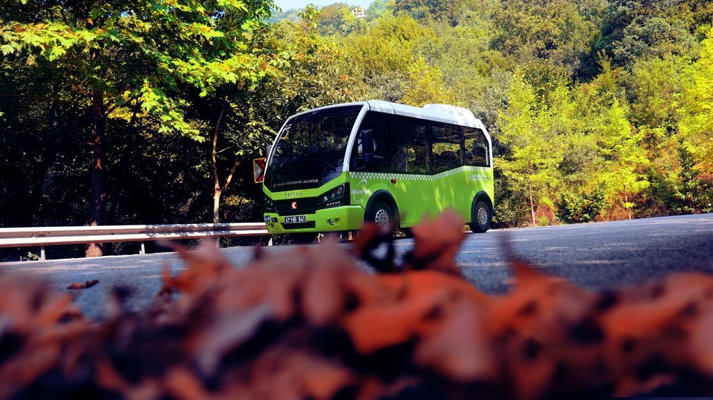 Otopark ve tamirhaneler Kartepe Teleferik, Kartepe, foto