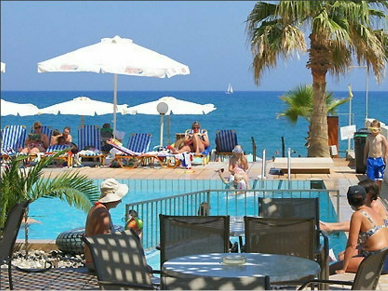 Otel Seafront Beach Hotel, Dünya, foto