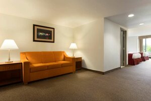 The Falls Hotel & Inn (Ontario, Niagara Falls), otel  Niagara Falls'tan