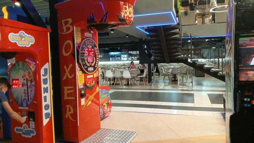 Oyun makinesi Roky Boxing, Kaliningrad, foto