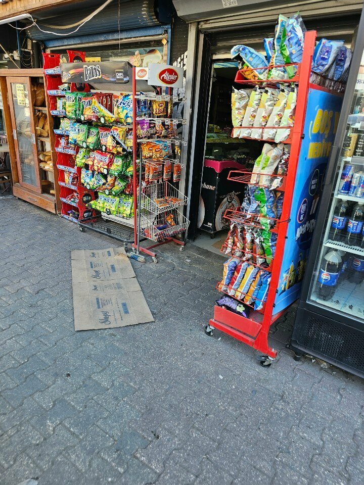 Kasap, şarküteri Aksu Şarkuteri, Adana, foto