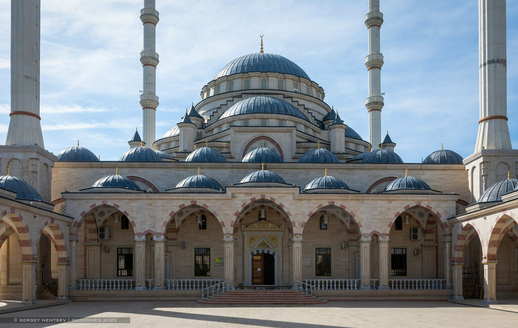 Cami Мечеть имени Ташу-Хаджи, Gudermes, foto