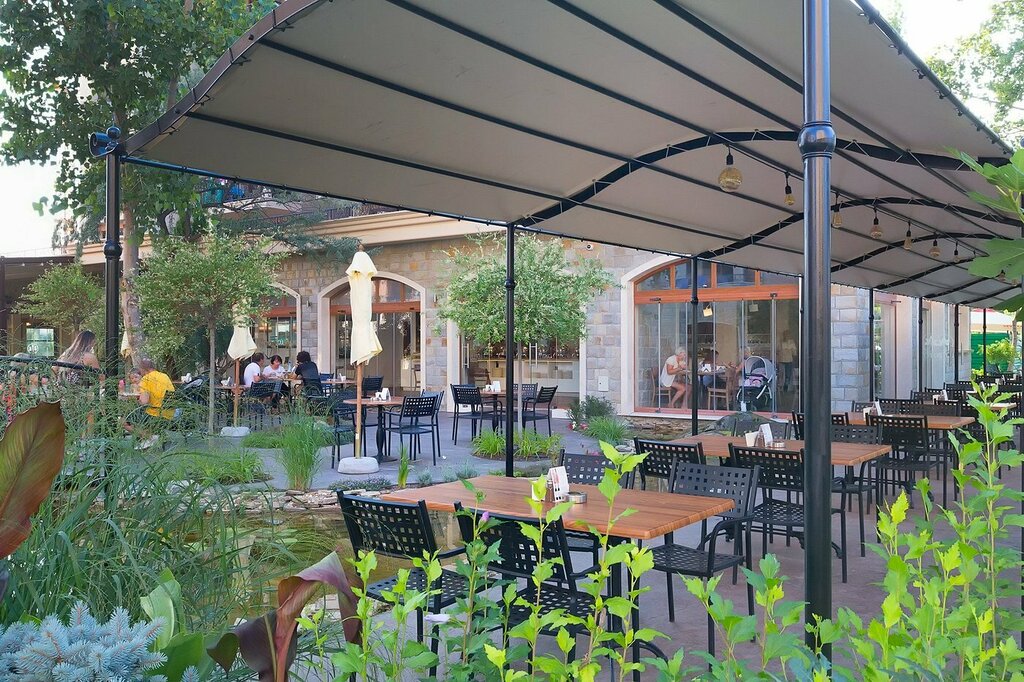 Restoran Lotus. Aile Restoranı, Güneş Sahili Tatil Tesisleri, foto