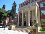 Gence Devlet Üniversitesi (Heydər Əliyev prospekti No:429), üniversiteler  Gence'den