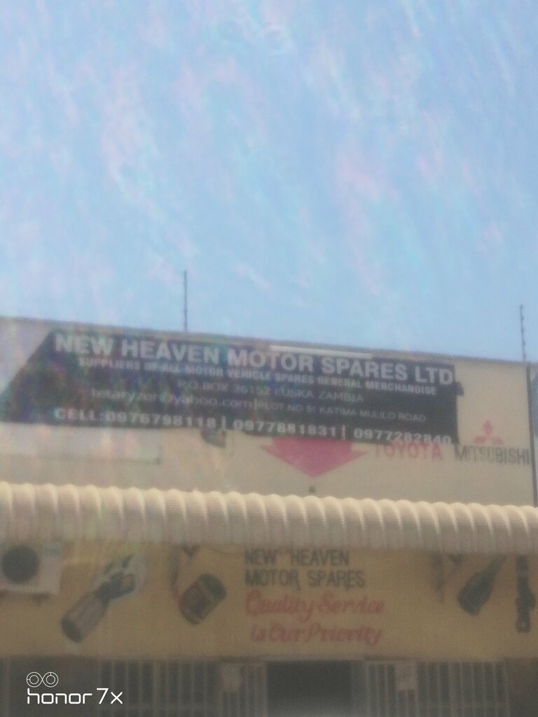Otomobil yedek parçaları New Heaven Motor Spares, Lusaka, foto