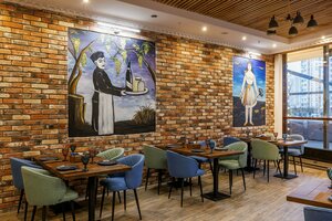 Shato Manavi (Admirala Lazareva Street No:24), restoran  Moskova'dan