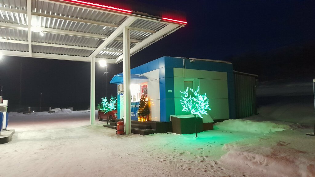 Benzin istasyonu Azs, Krasnoyarski krayı, foto