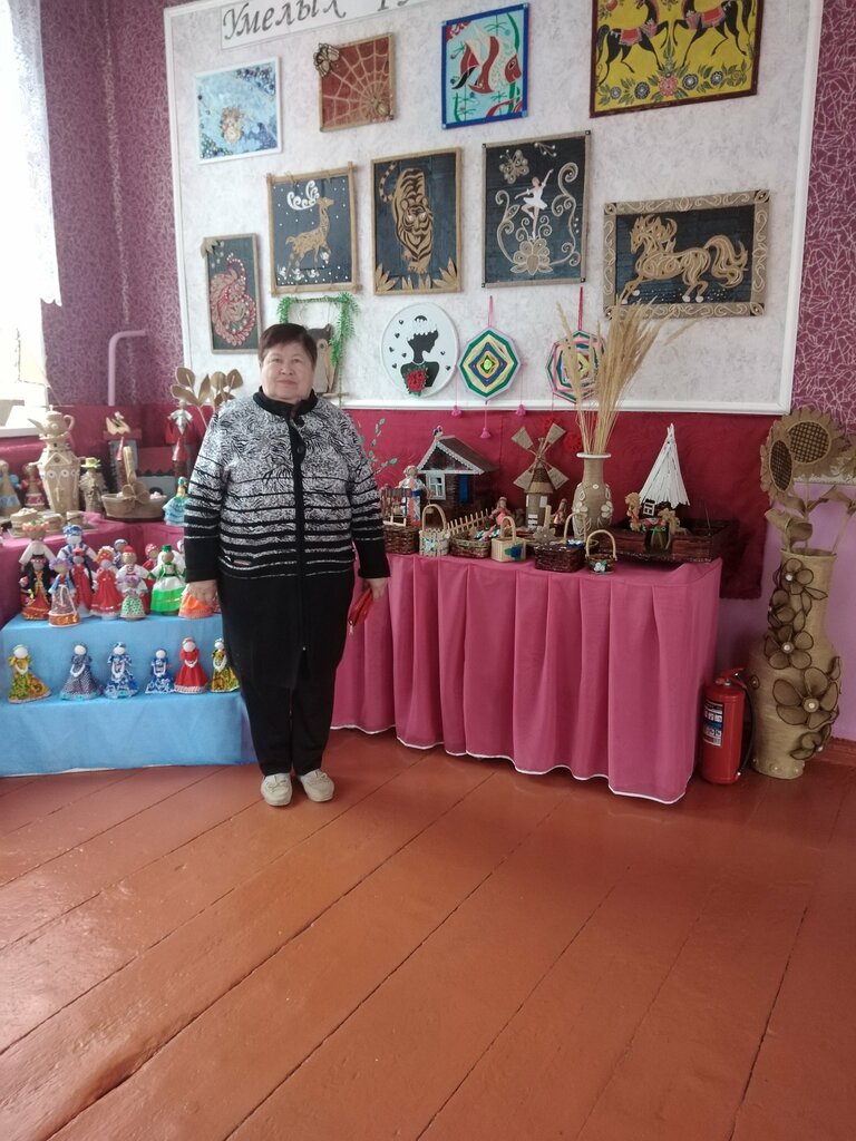 Kültür ocakları Дом культуры с. Старая Жуковка, Saratovskaya oblastı, foto