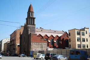 Temple of Our Lady of Lourdes (Kovenskiy Lane No:7), katolik kiliseleri  Saint‑Petersburg'dan
