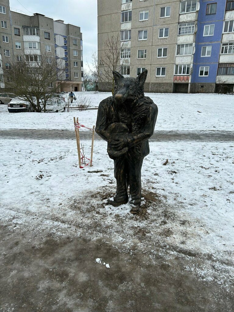 Park, sokak heykeli Guardian of the Town, Vawkavysk, foto