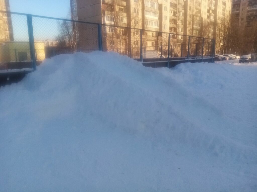 Buz pateni pistleri Ice rink, Saint‑Petersburg, foto