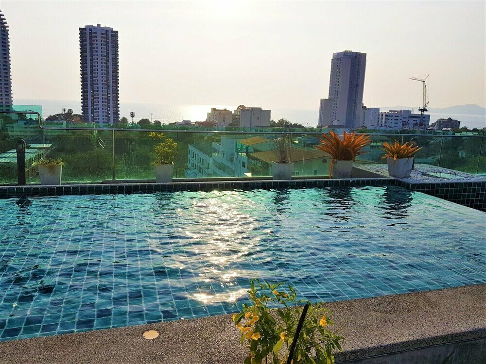 Otel Fantastic Roof top Pool!, Pattaya, foto