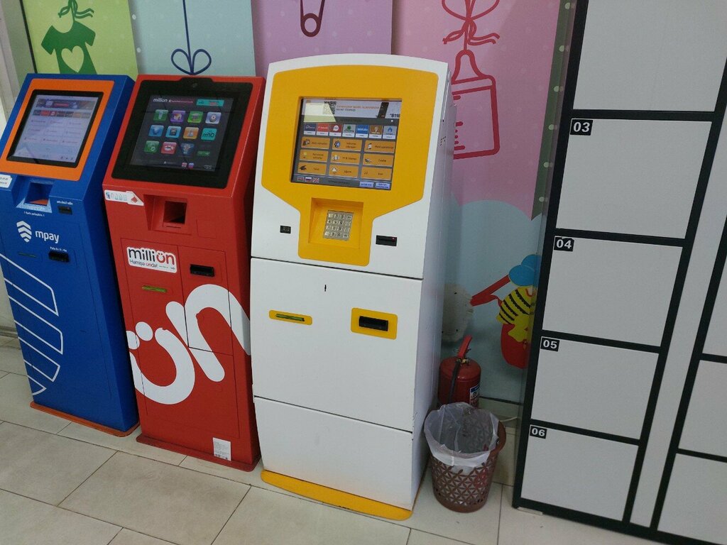 Ödeme terminali Express Bank, Bakü, foto