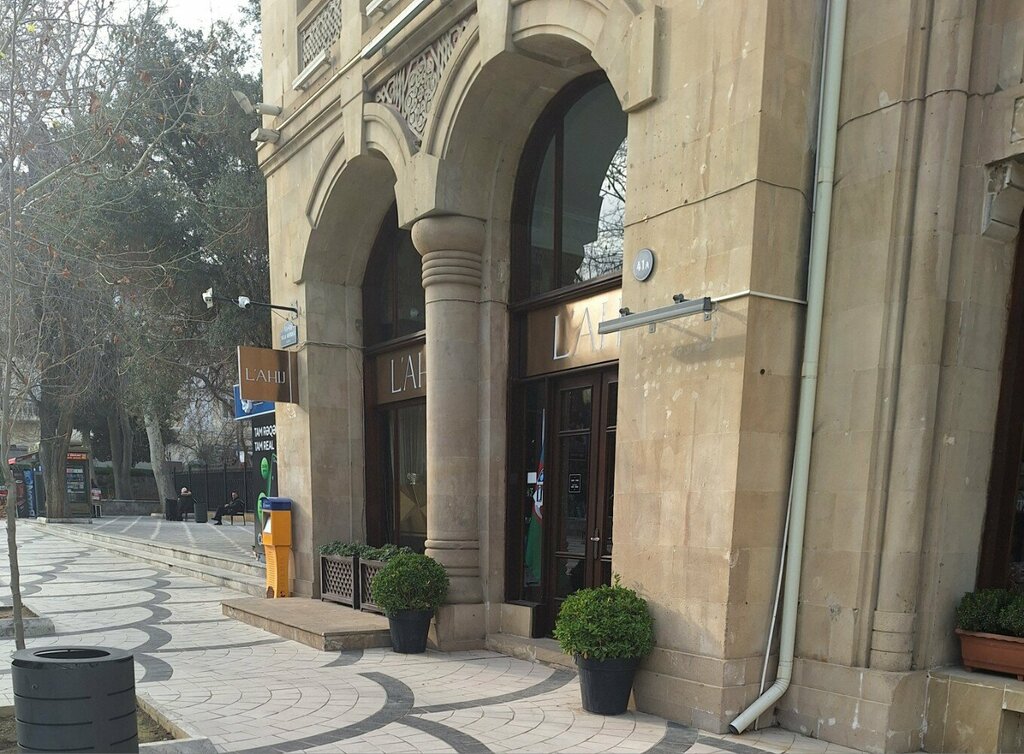 Hediyelik eşya mağazaları L'ahij, Bakü, foto