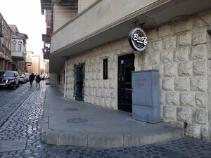 Barfly Social Hub (Boyuk Qala Street No:41), bar  Bakü'den