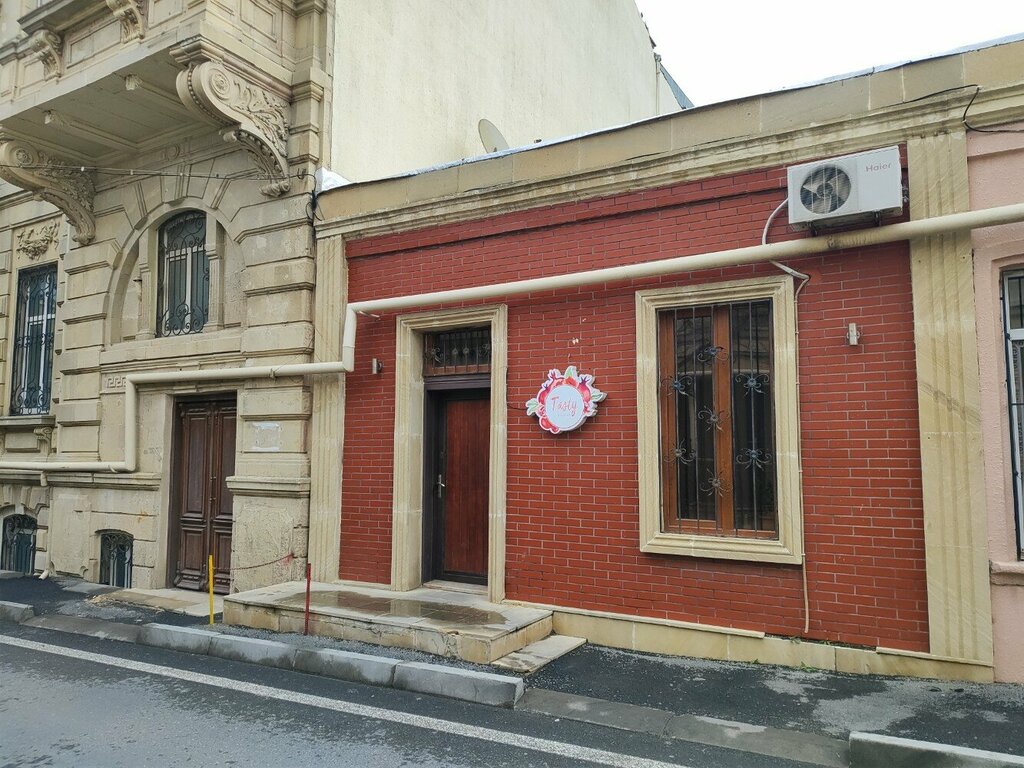 Hediyelik eşya mağazaları Tasty, Bakü, foto