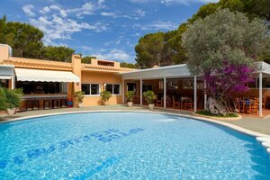 Ses Eufabietes Apartments & Restaurant (Islas Baleares, Formentera, San Francisco Javier, Calle de Migjorn), otel  Formentera'dan