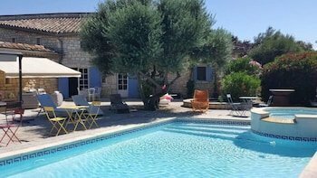 Otel Mas Des Oliviers, Arles, foto