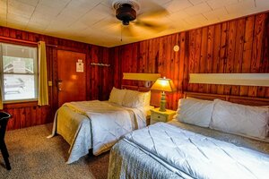 Mountainaire Inn and Log Cabins (North Carolina, Watauga County, Blowing Rock), otel  Kuzey Carolina Eyaleti'nden