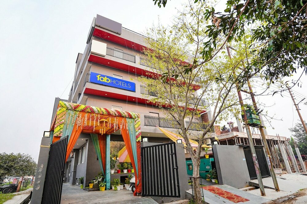 Otel Fabhotel Boom Rooms, Noida, foto